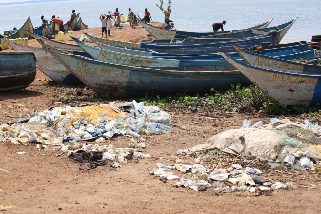 River Nile, a Freeway of Plastics from African Great Lakes to ...